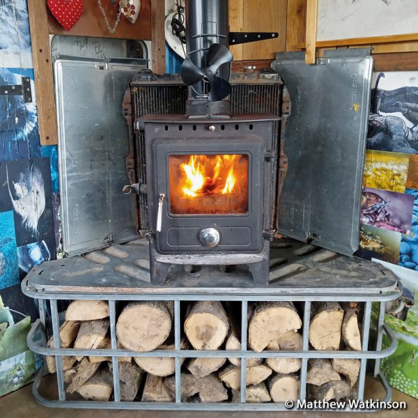 11 DIY Projects to Upcycle IBC Tanks and their Metal Cages - Permaculture